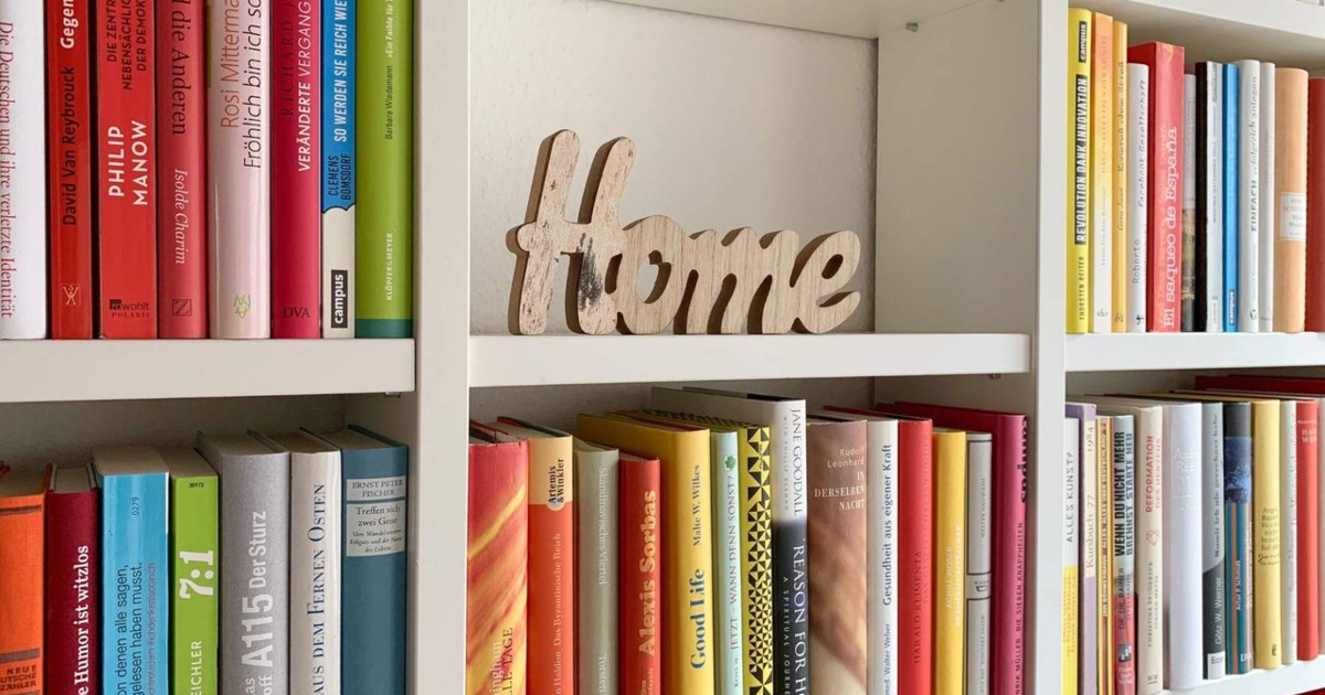 How to style your home with books