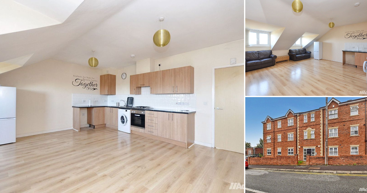 2 bed flat for sale in Delamere Place, Runcorn