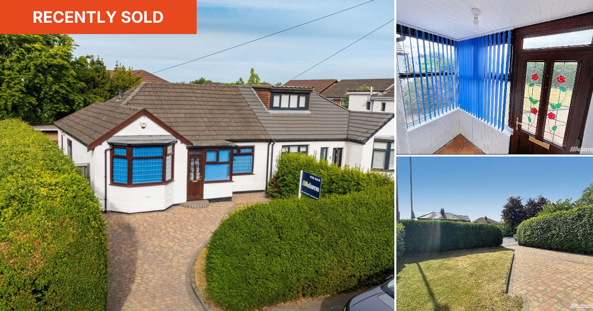 2 bed bungalow for sale in Norlands Lane, Widnes